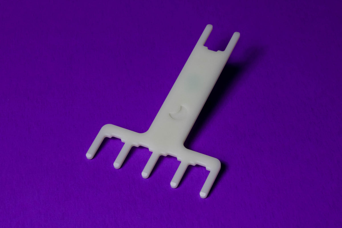 Plate Support Fork – Feng Studio